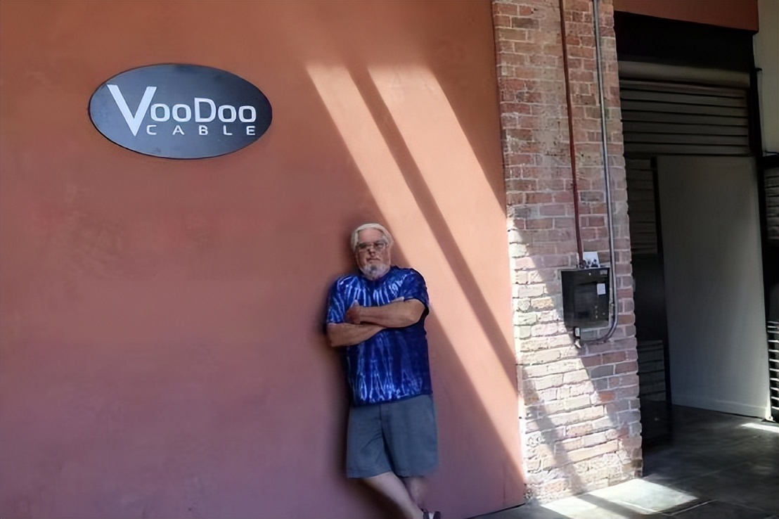 Hi-Fi audio system power supply head protection, deep freezing ...