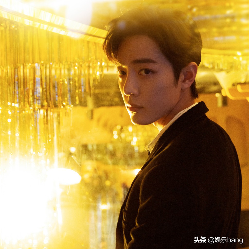 "Yu Bone Yao" new Reuters exposure, Xiao Zhan wears a red dress with a ...