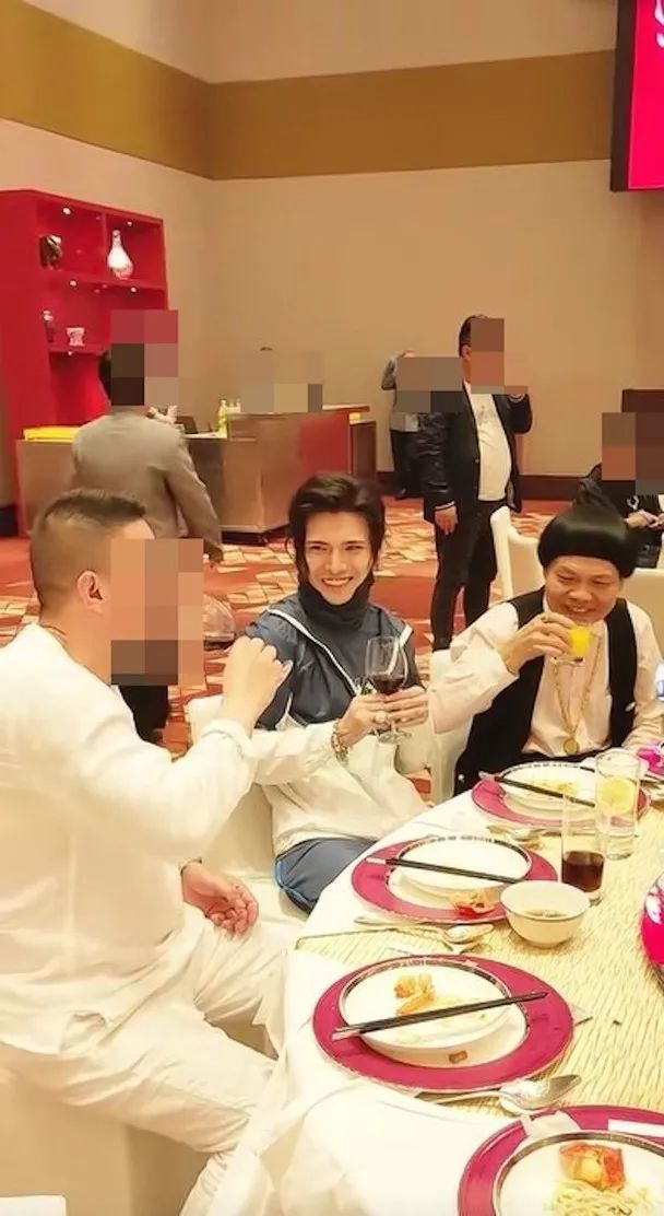 Eight Liang Jin's 28-year-old son gets older and more handsome, and the ...
