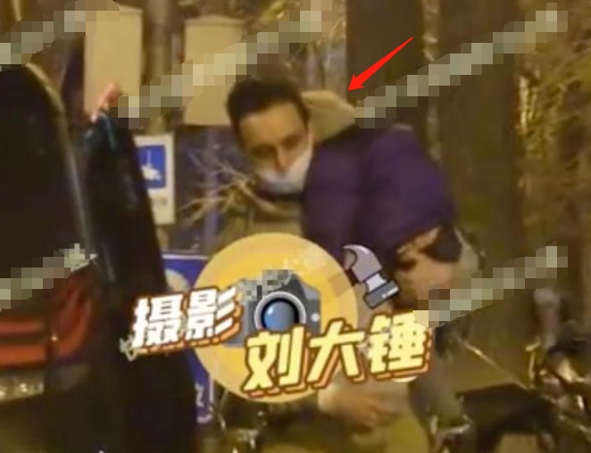 29-year-old actress Wang Zixuan and 63-year-old producer Chen Guofu ...