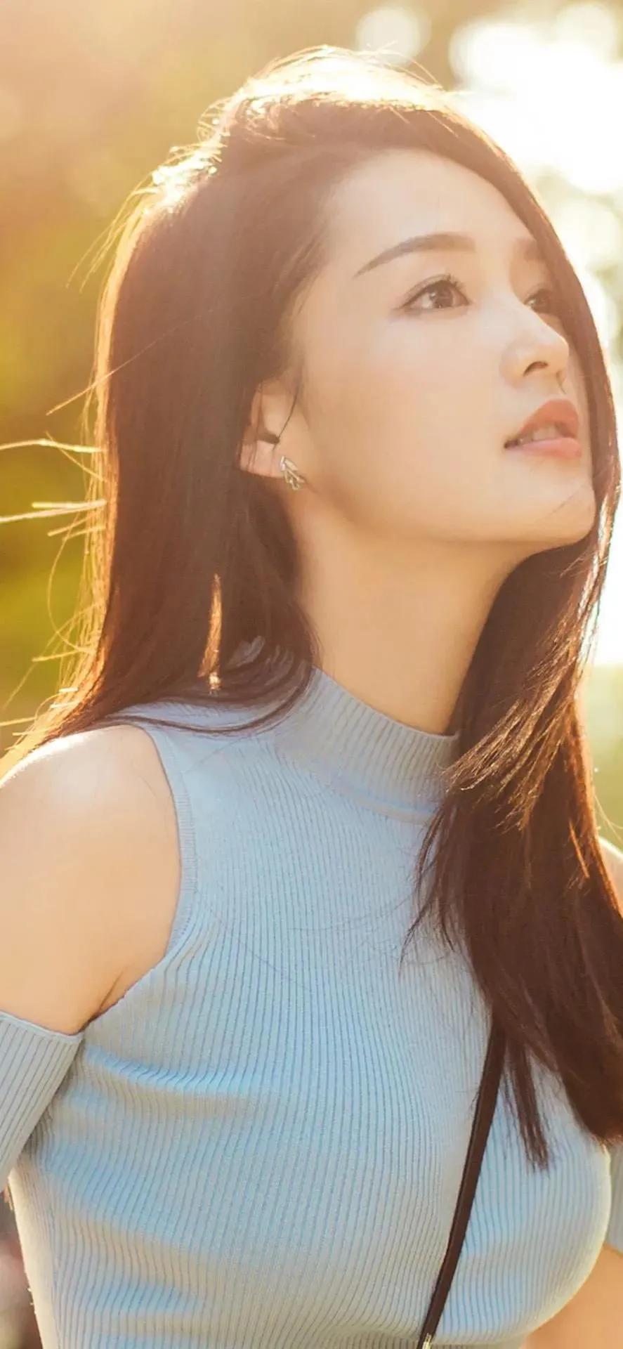 Beautiful Qin Qinzi Li Qin: underwear endorsement pictures, beautiful ...