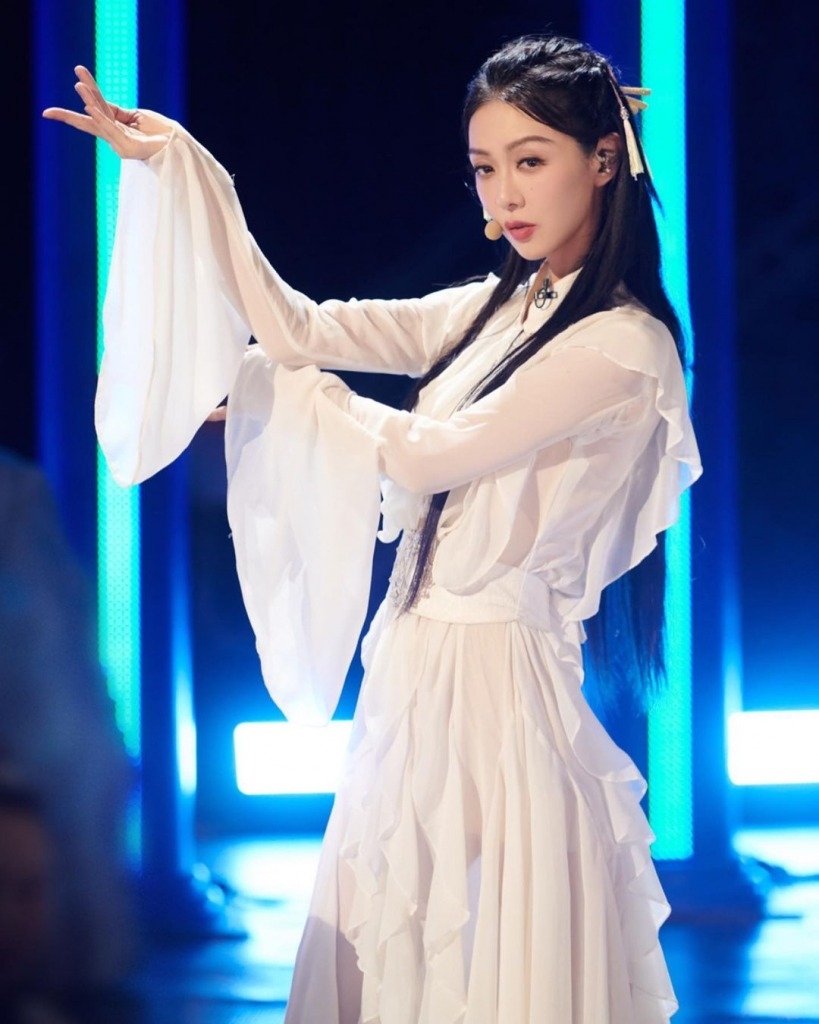 Xue Kaiqi appeared on Wang Zulan's show and blew her love history because of Fang Zuming's ...