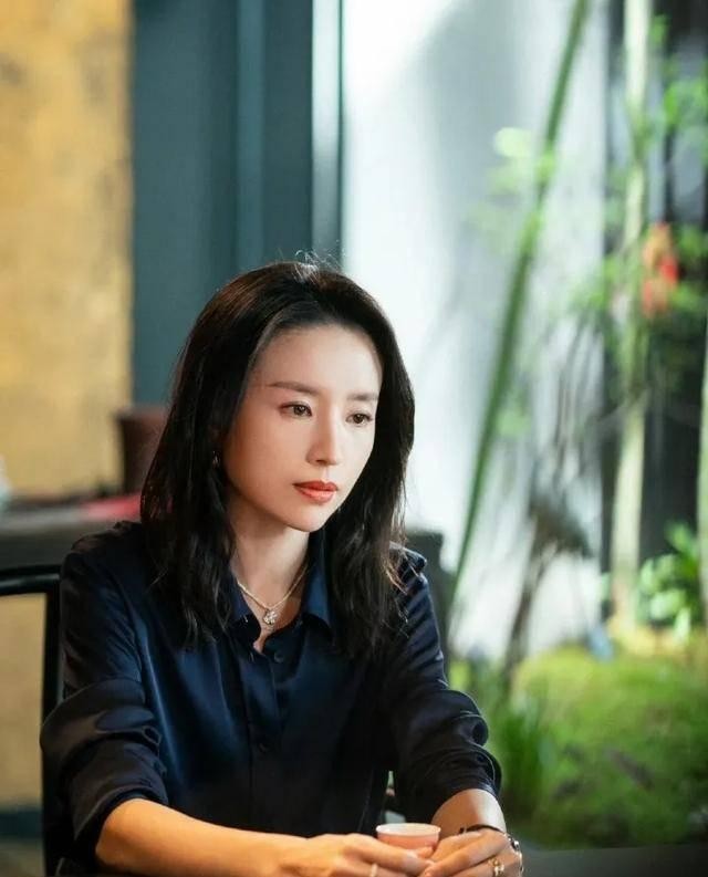 Dong Jie, the actor who plays Zeng Cheng in Half-Raw Men and Women, said: "Half-Raw" self can ...