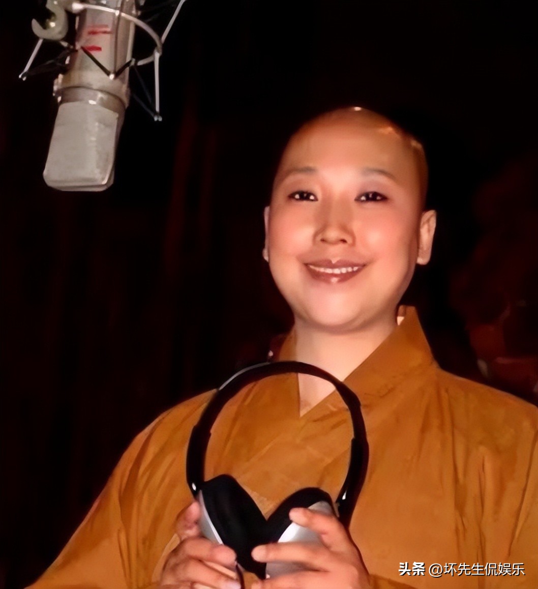 Singer Li Na: lost her father at the age of 5, studied art at the age ...