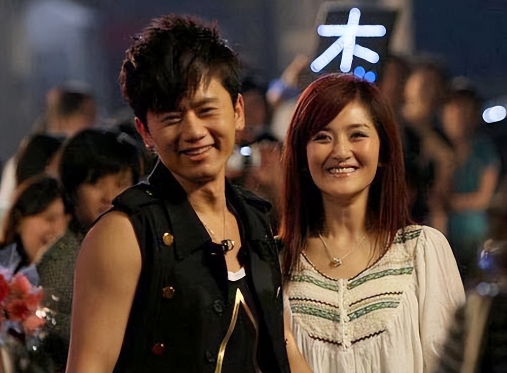 8 popular singers, some are famous by their wives, some are famous by ...