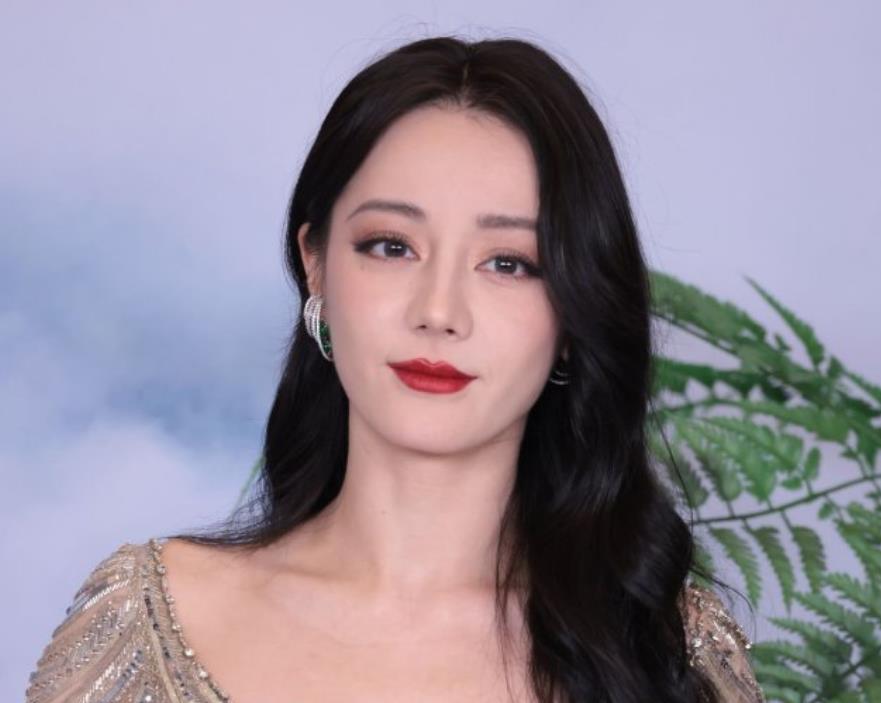 Reba's hilarious dance slaps you in the face! 31-year-old "aging ...