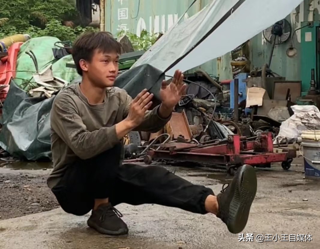 Celebrities challenge "Ip Man Squat": Che Xiao fell directly, Tu Lei ...