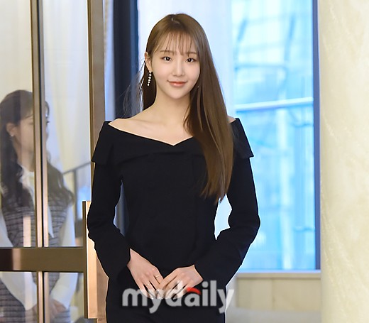 Miss Korea Jeong Do-hee, graceful posture and step - iNEWS