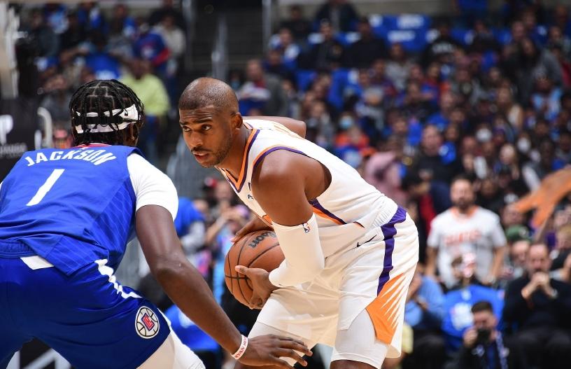 Leonard came off the bench, and the Suns beat the Clippers!Booker's single-game scoring title ...