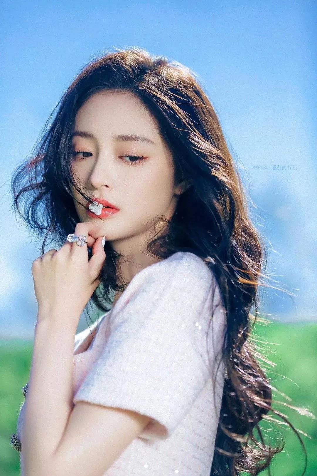 Sweet princess Zhou Jieqiong - iNEWS