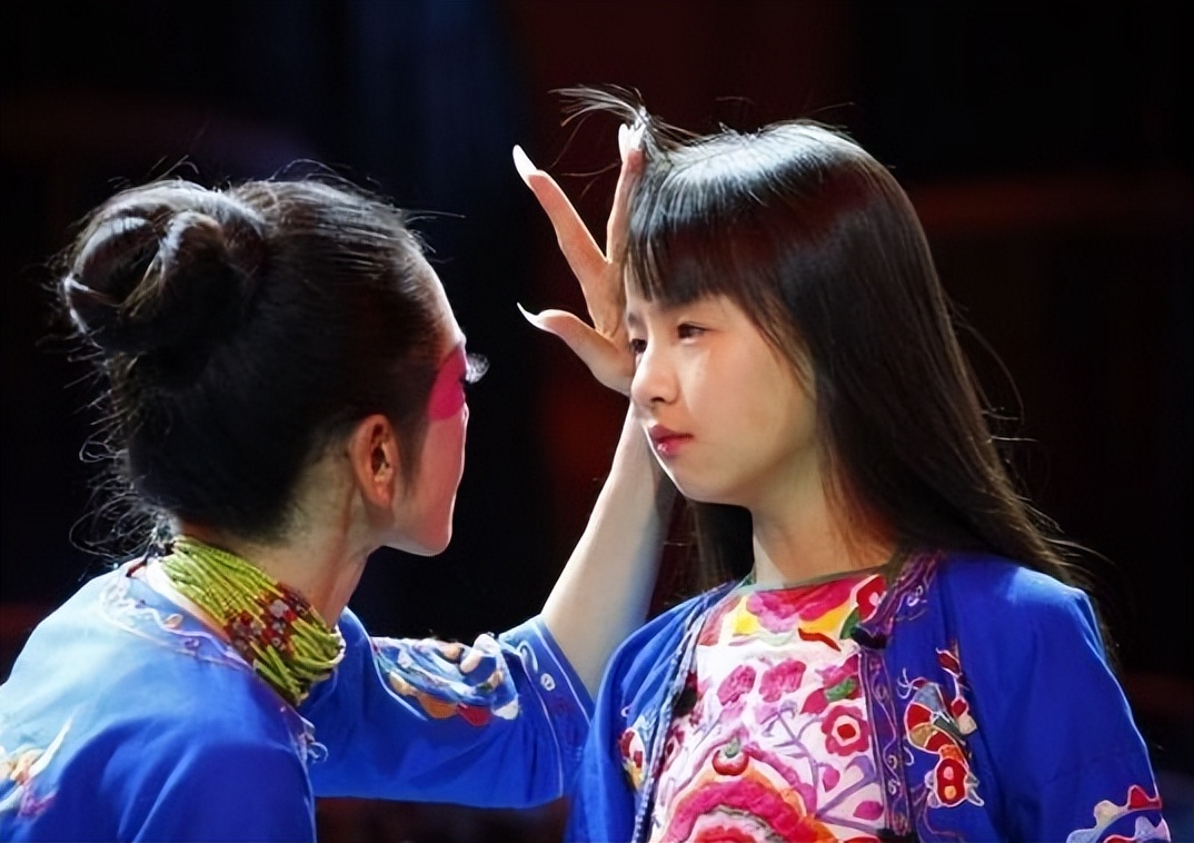 After learning dance from Yang Liping for more than 10 years, Xiao ...