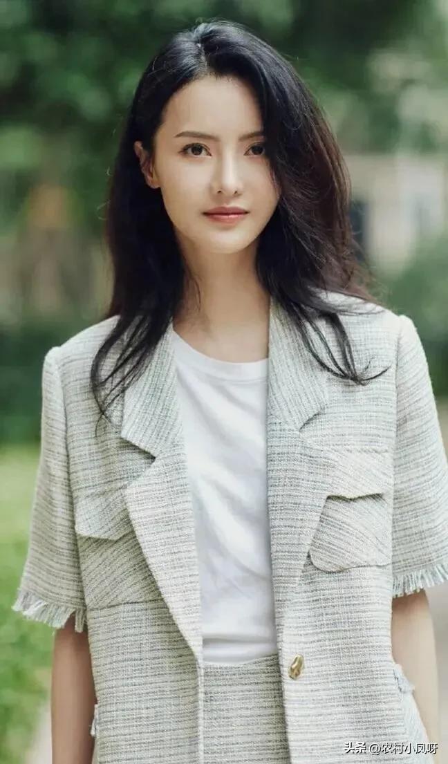 Share pictures——Zhang Zhixi, the goddess of temperament - iNEWS