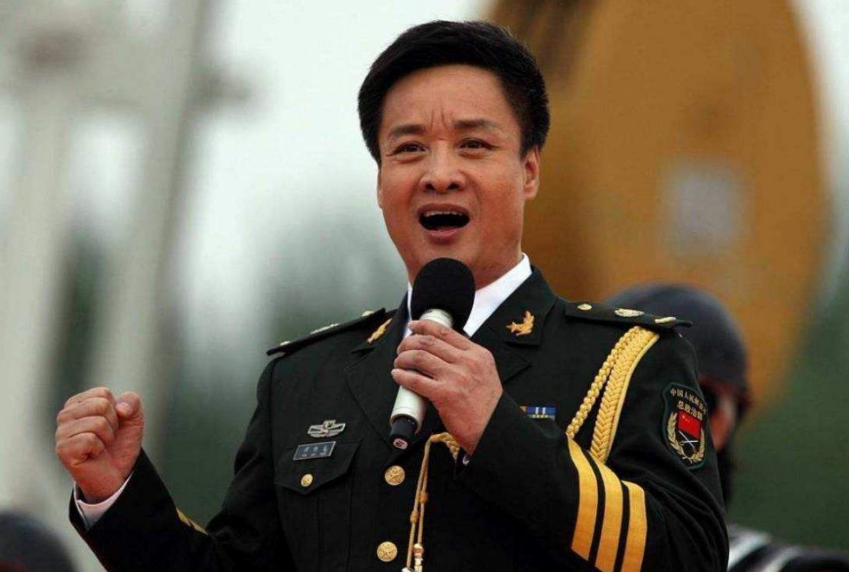 Singer Yan Weiwen: Married his first love at the age of 25, accompanied ...