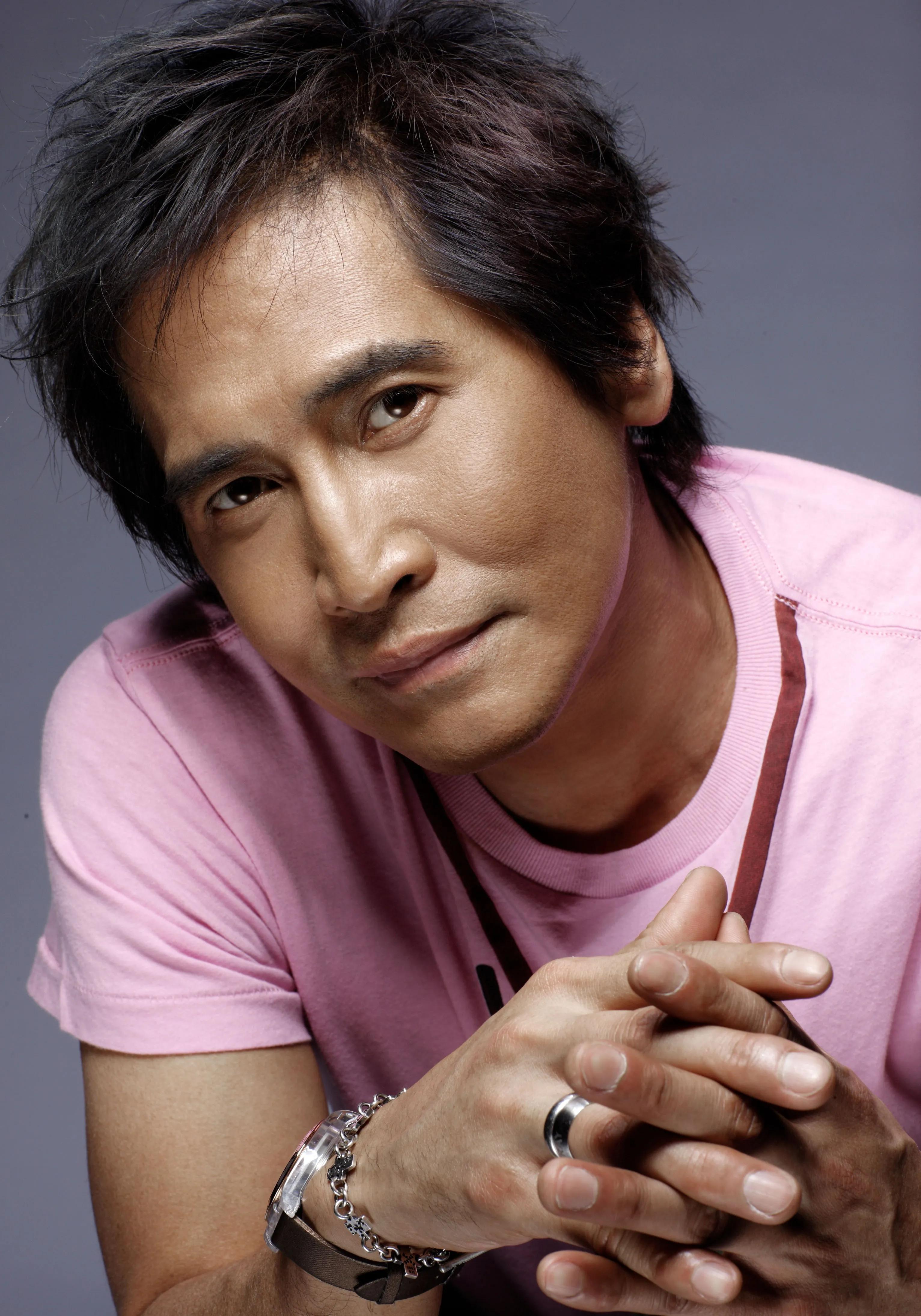 Top ten top male singers in the Chinese music scene. . . . . . - iNEWS