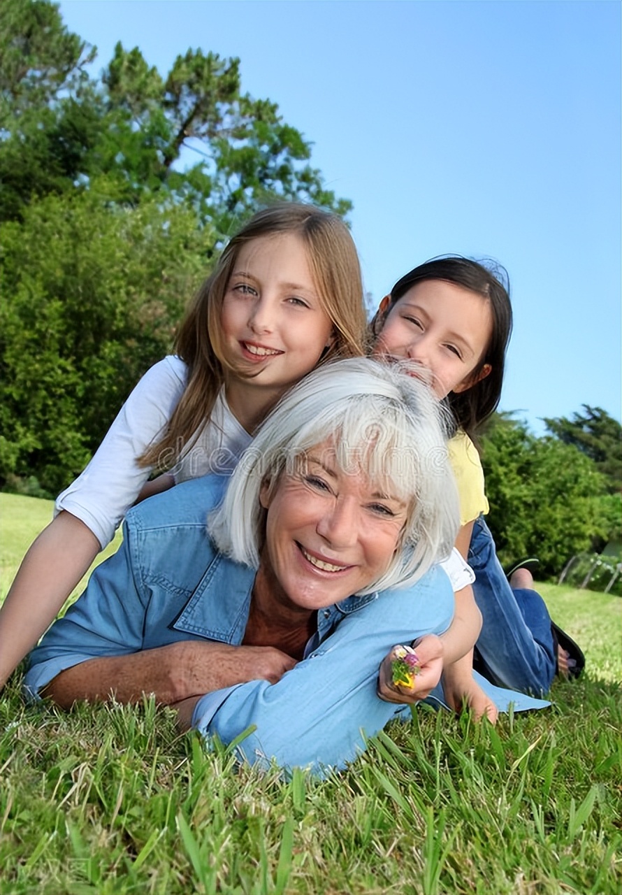 Is it natural for a grandma to bring her grandson? Is it responsibility ...