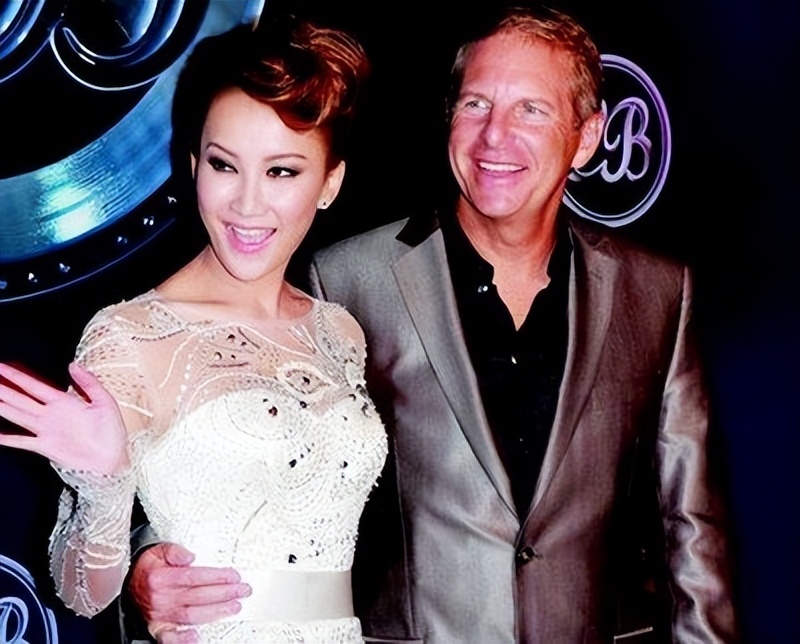 Le Yumin said that Coco Lee's death had nothing to do with him, the ...