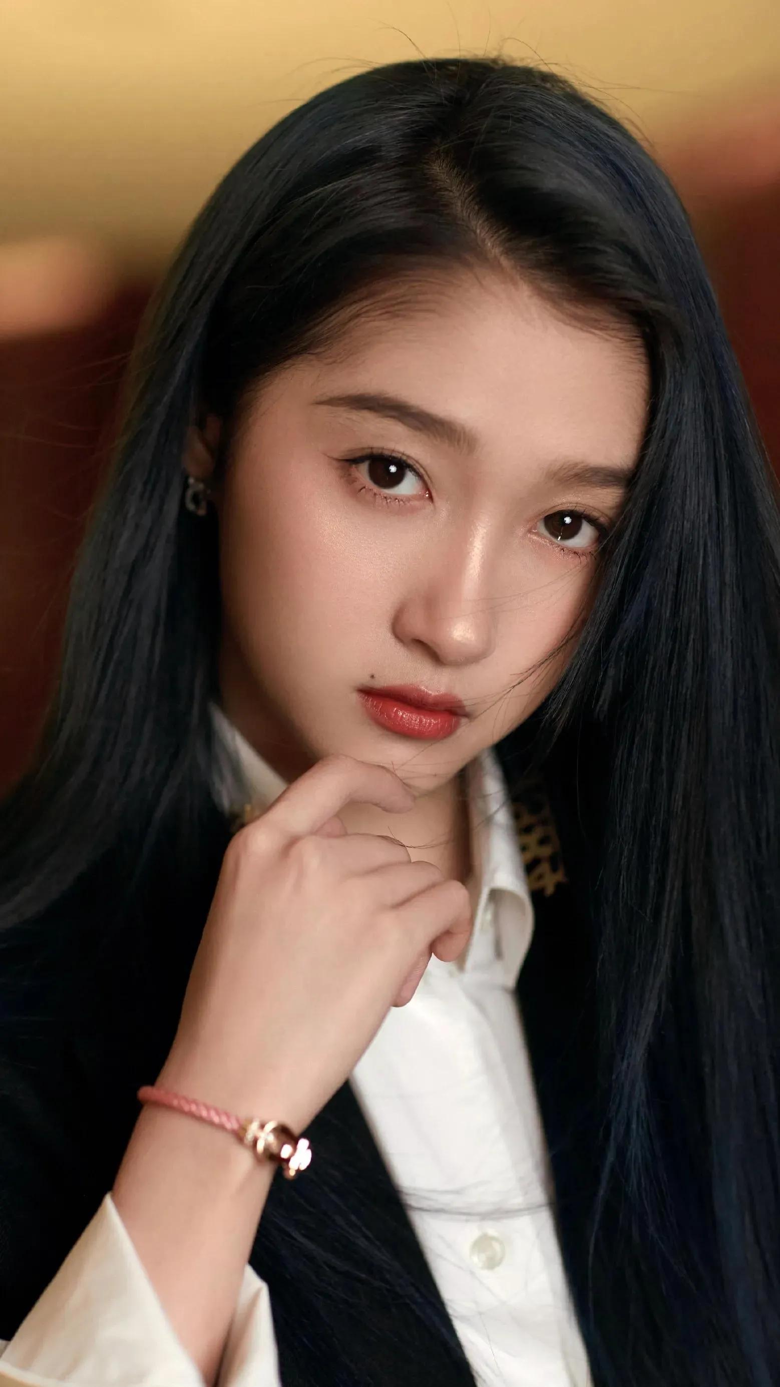 The snow in Guanhe is half clear, Xiaojiao wants to be slightly clear ...