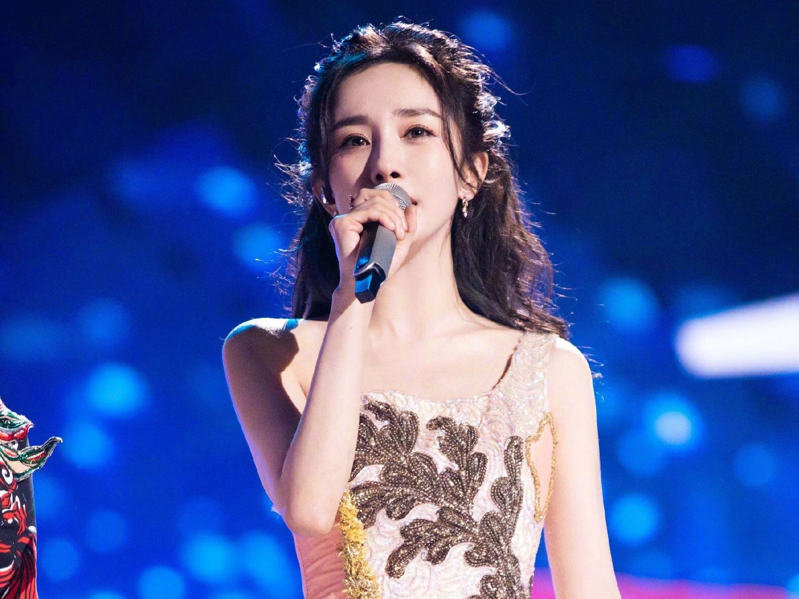 "85 Flowers" opened the gap: Tang Yan disappeared for a long time, Yang ...