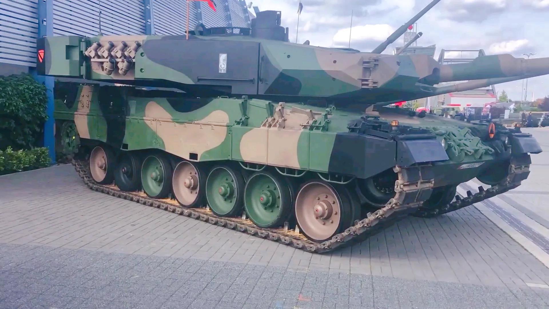 With lips dying and teeth cold, Poland wants to attack Belarus. How can ...