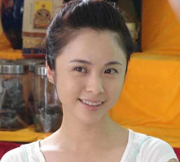 Yang Ruoxi: Chasing after Liu Wei, 23 years older, who lived together ...