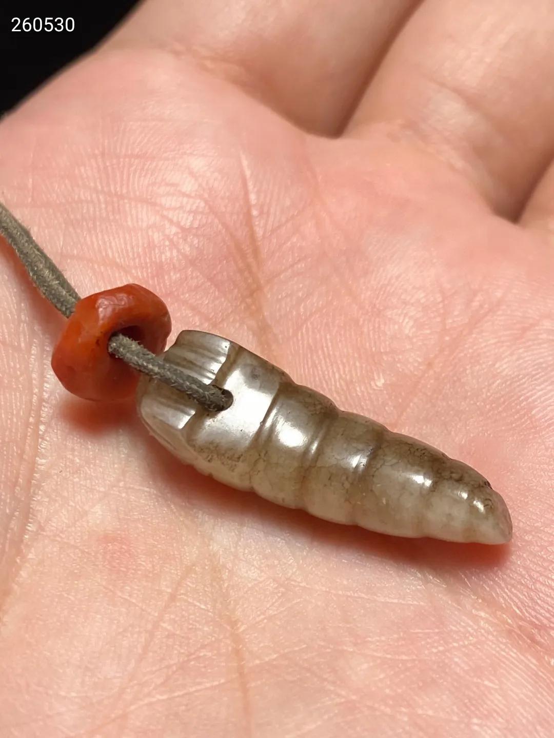 Warring States period white jade silkworm chrysalis "size" length 3 ...