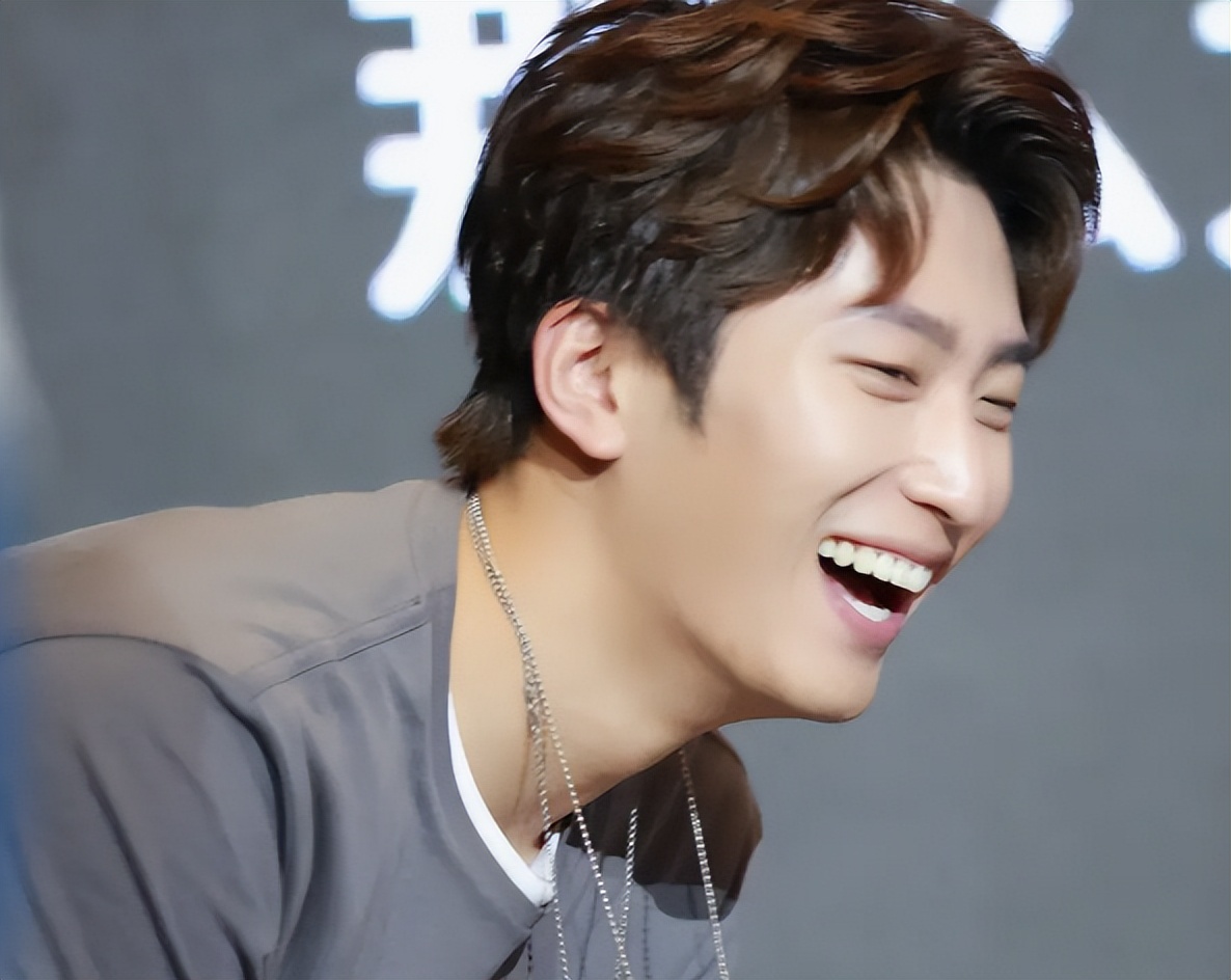 Hong Kong media revealed that He Chaolian gave birth to twins! Dou Xiao ...