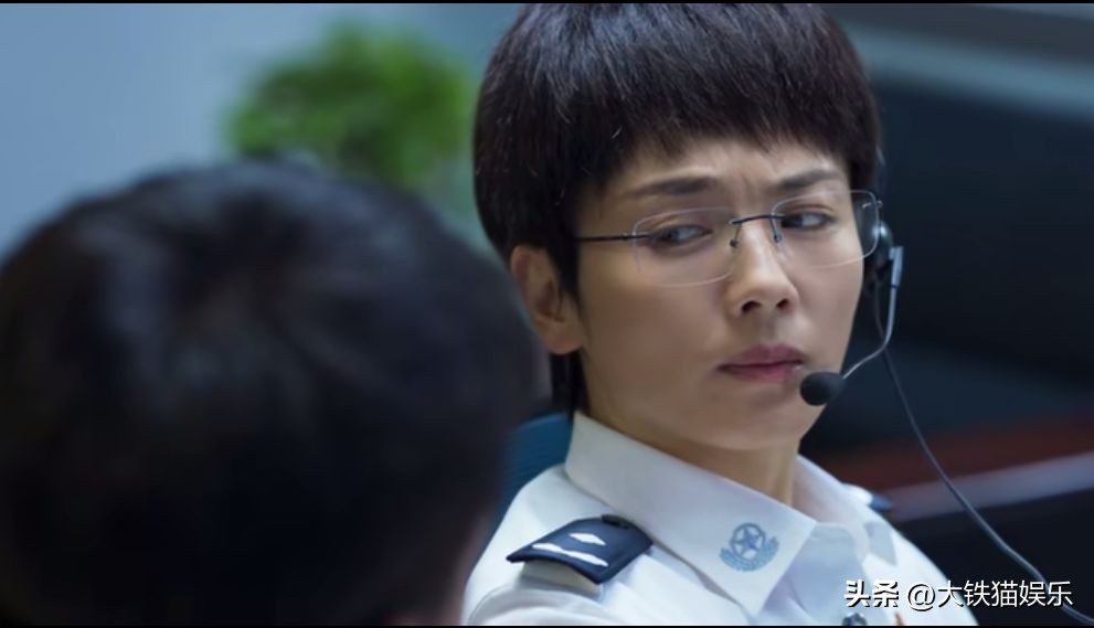 Zhang Xinyi lost rib breasts, Jiang Xin became a paper man, the wind of ...