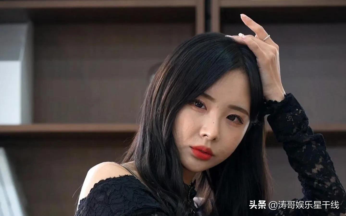 Habin, a member of the Korean girl group, transformed into a model and ...