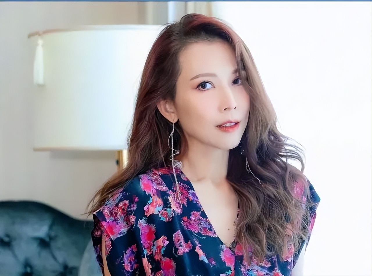 49-year-old Cai Shaofen said that she hadn't slept through the night ...