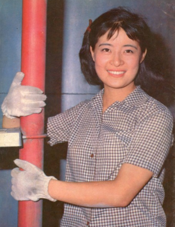 Well-known actress Gu Yan: Both parents are actors, she studied in ...