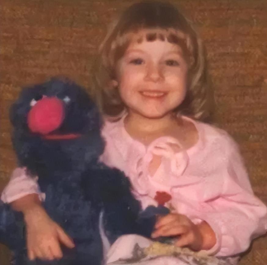 The world's first stripper Dita: Makes men crazy, makes women obsessed ...