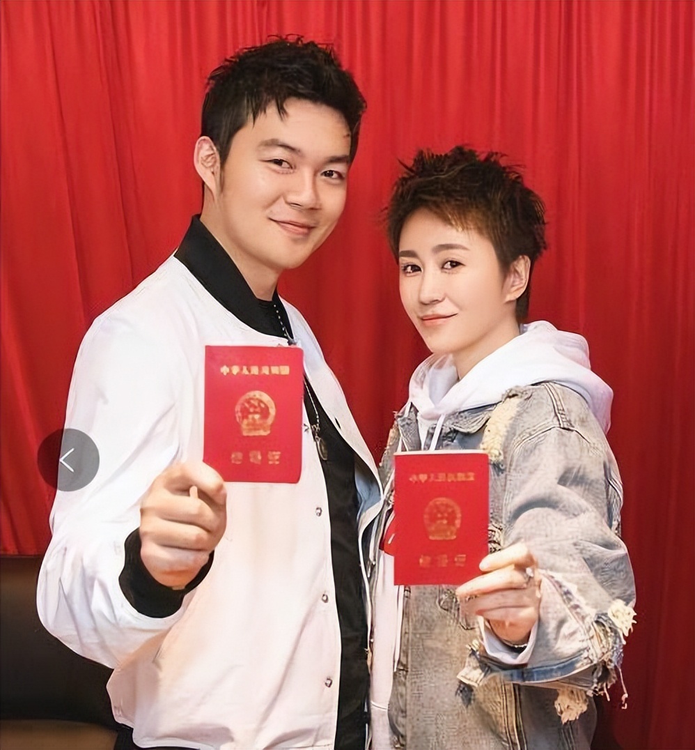 Shen Teng blesses Ma Li, 7 hours late, 8 words show how strong his ...