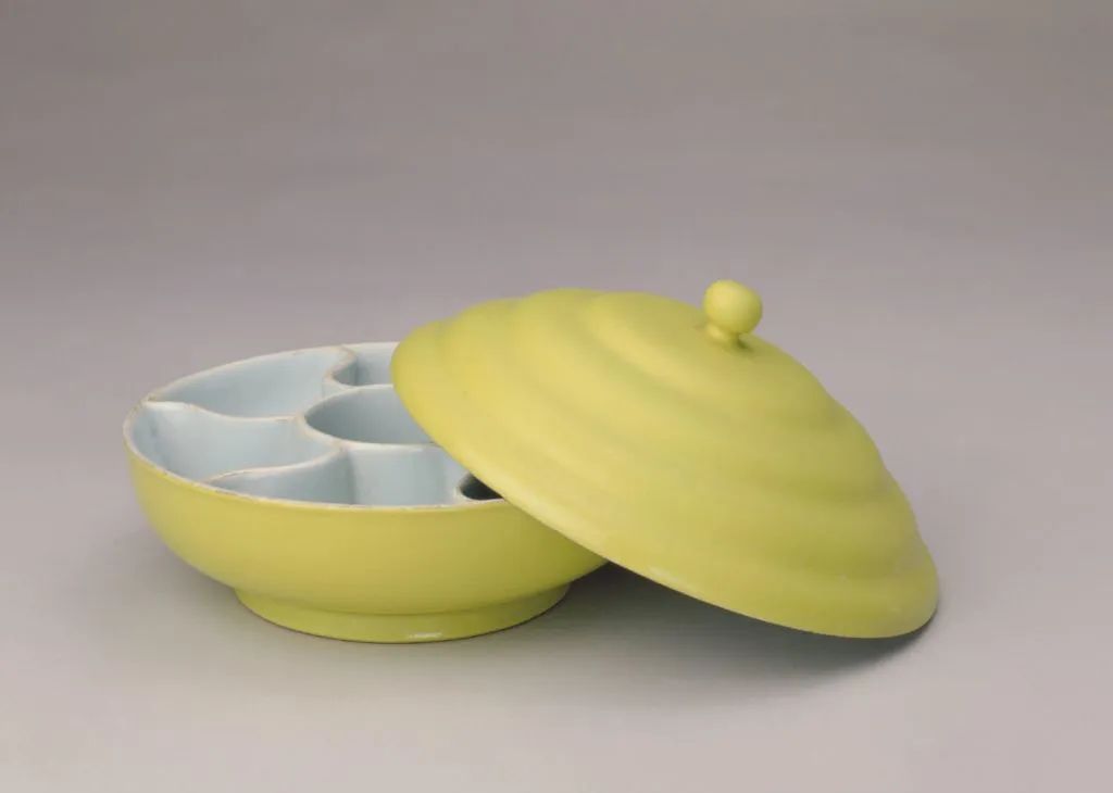 Eternal Chinese Yellow - iMedia