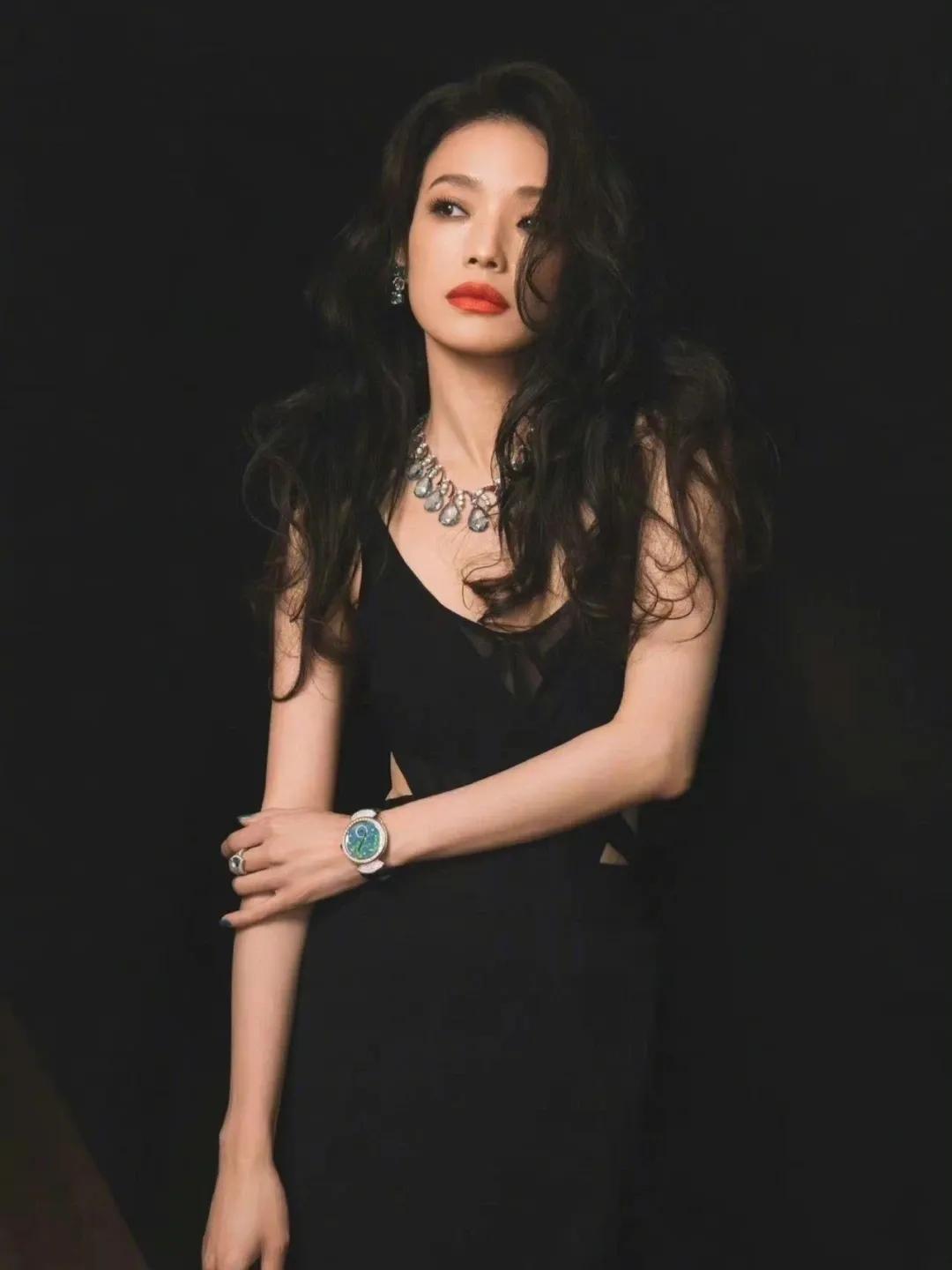 I am full of style and style, and I am indifferent to the world - iNEWS