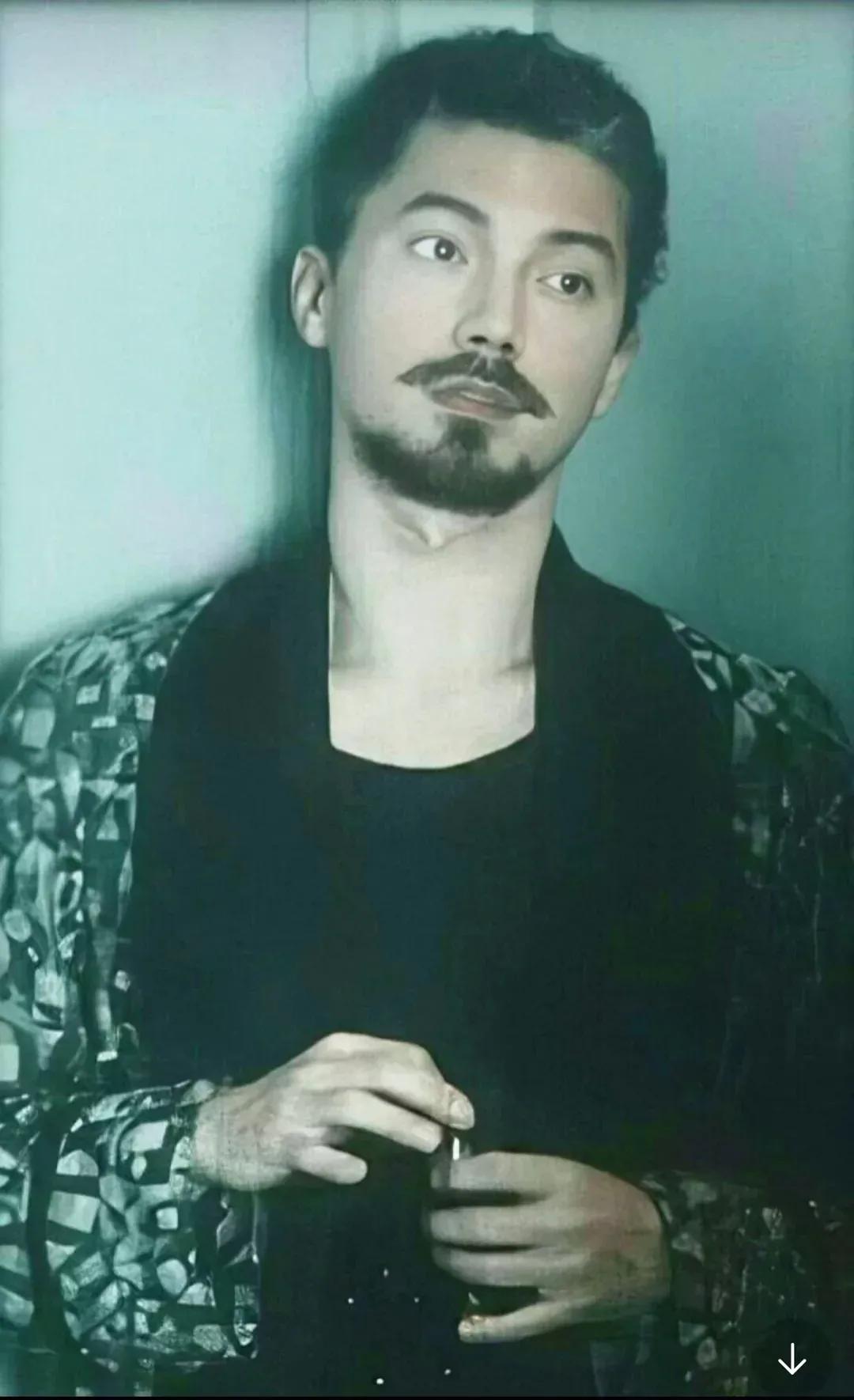 "Respect the Dragon" Sword eyebrows and tiger eyes are like clear ...