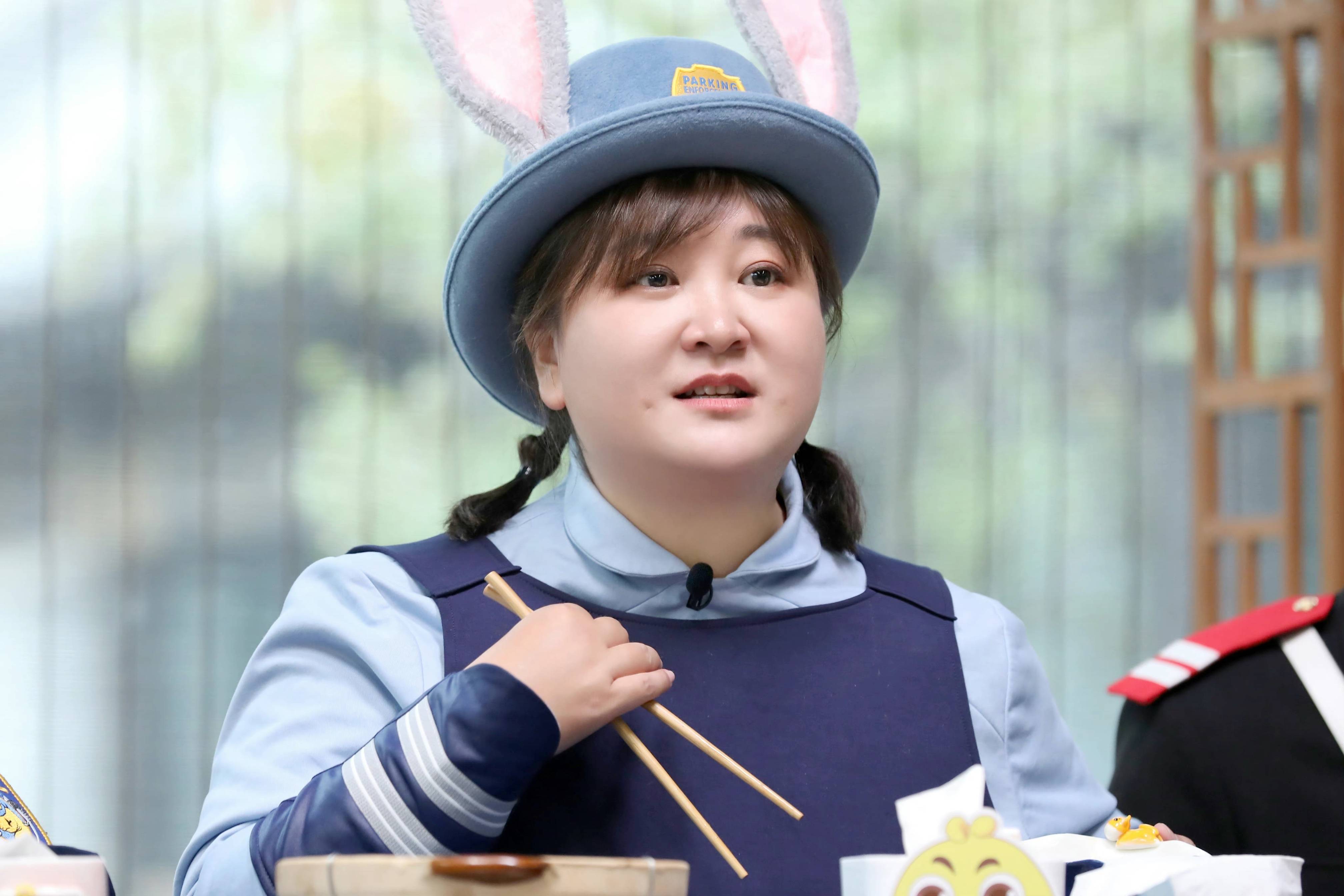 This time it's real! Jia Ling lost 100 catties for the role, and her ...