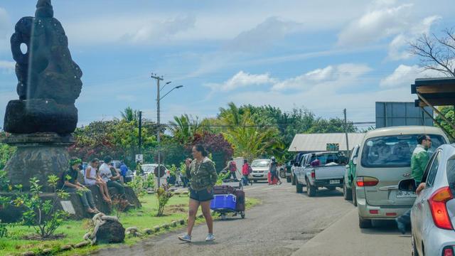 The most remote airport in the world: at least 2,600 kilometers per ...