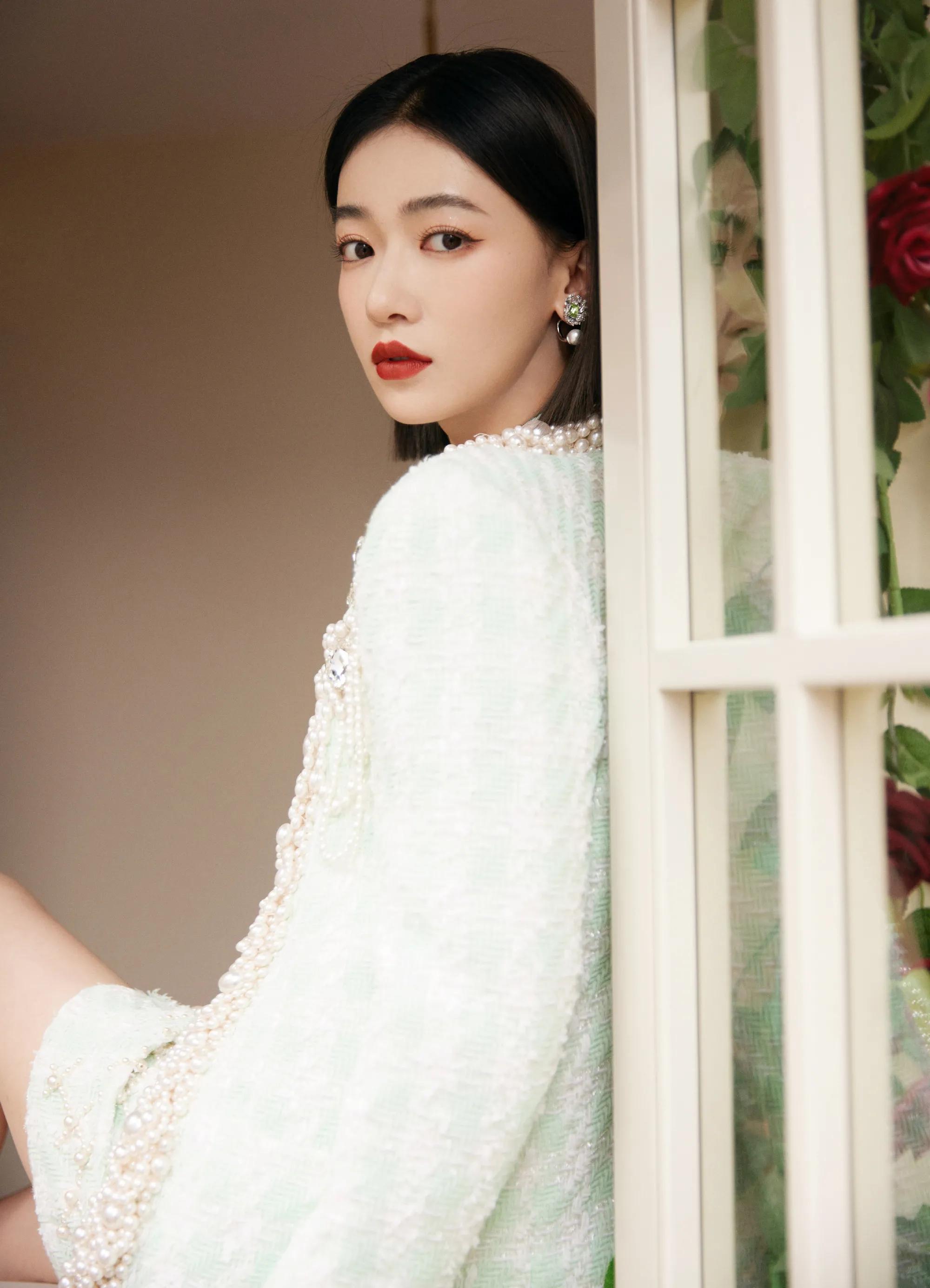 Wu Jinyan's beautiful picture - iMedia