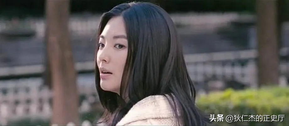 Renminbi flying all over the sky, heavy and shiny gold, an out-and-out ...