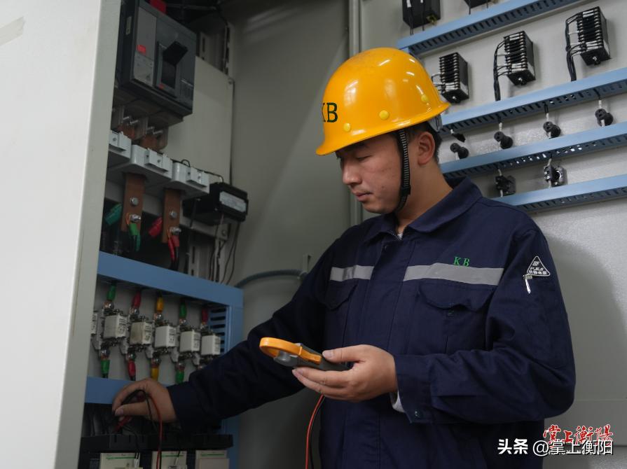 Gu Kangle: How the "No. 1 Scholar" of Electric was "Refined" - iNEWS