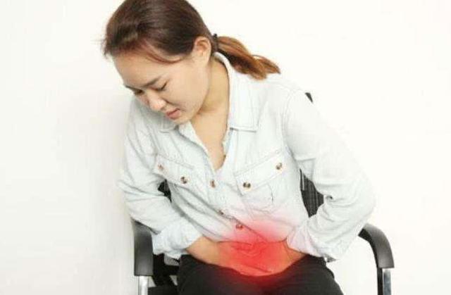 When a woman comes to her period, a blood clot suddenly flows out. Is ...