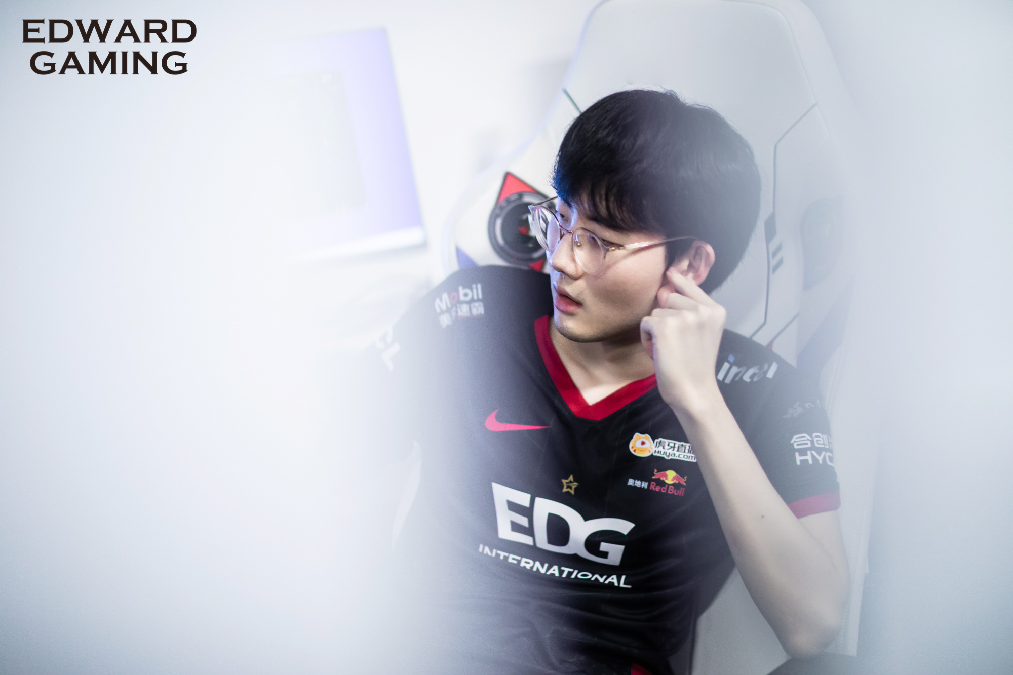 LCK netizens are talking about EDG losing to OMG: Is this the S11 world champion? - iNEWS
