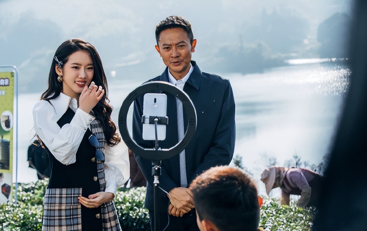 On air tonight!Another rural drama is coming, the cast is strong, and ...