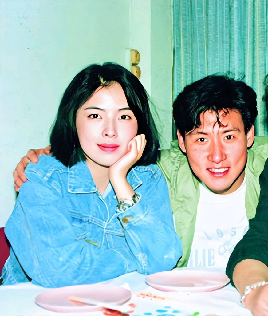 A woman with serious cleanliness has been doted on by Jacky Cheung for ...