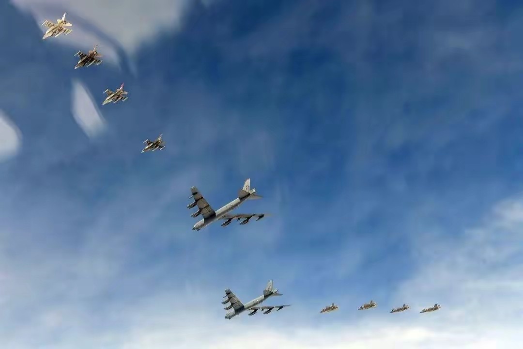 40 ships are set up in battle formation, and 160 fighter planes can be ...