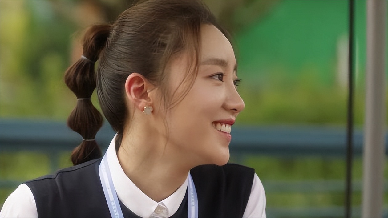 It is also high-grade green tea. Put Taoyao and Lin Youyou together ...