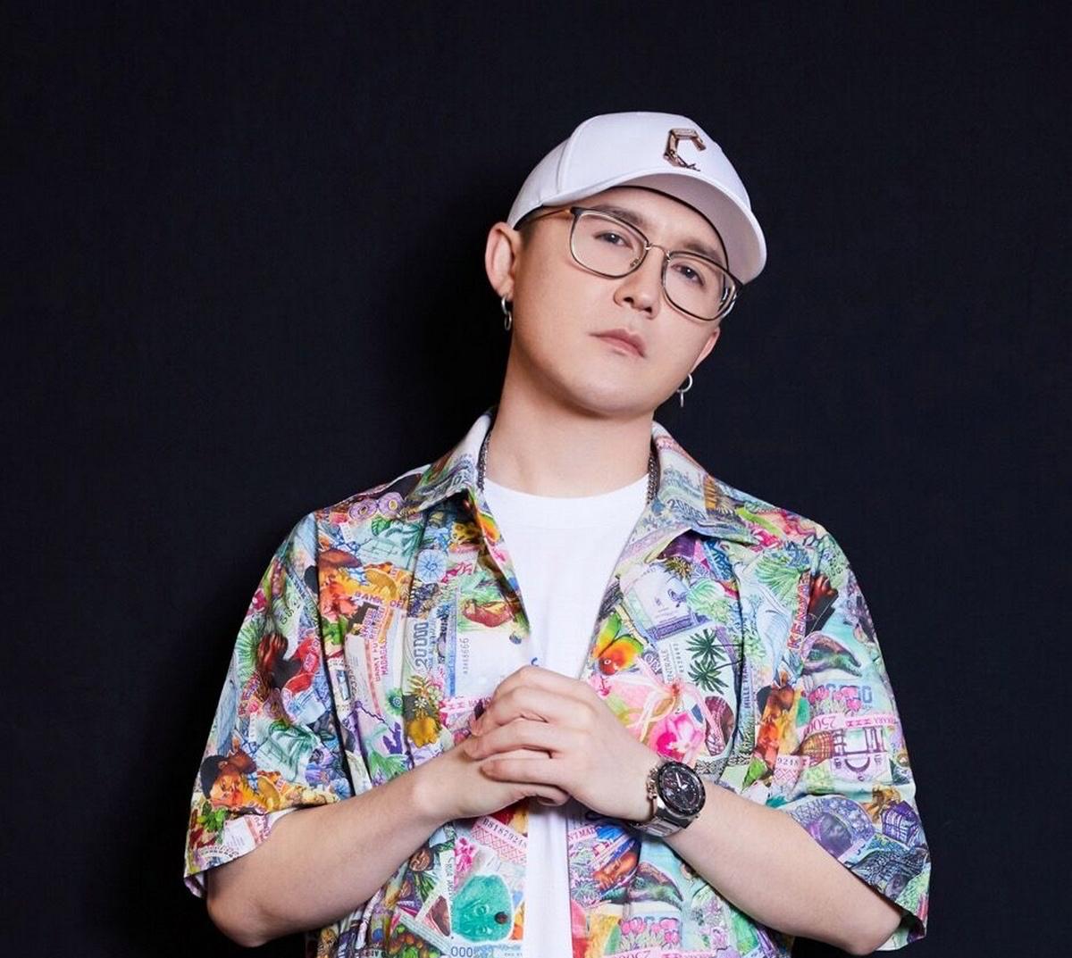 There are three singers in China's rap peak duel, they are very strong ...