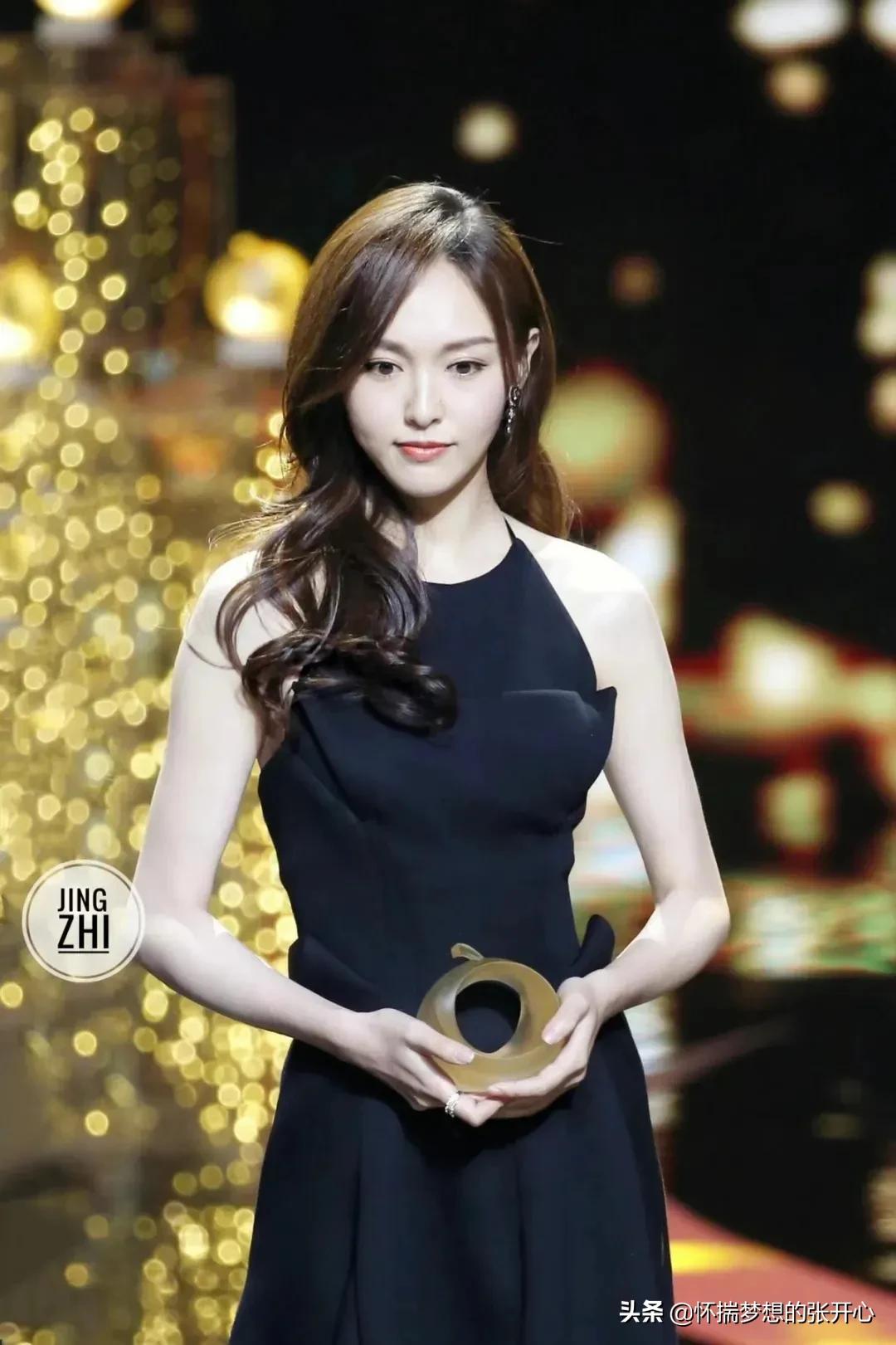 Tang Yan's nine-headed body proportion is not inferior to that of a ...