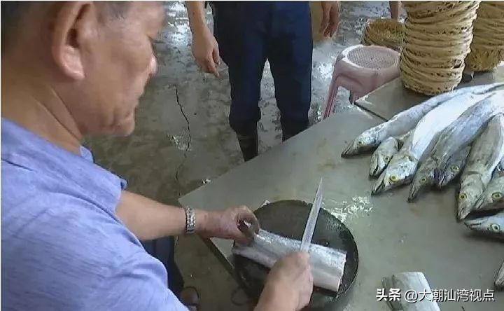 Chaoshan's most special rice - fish rice - iNEWS