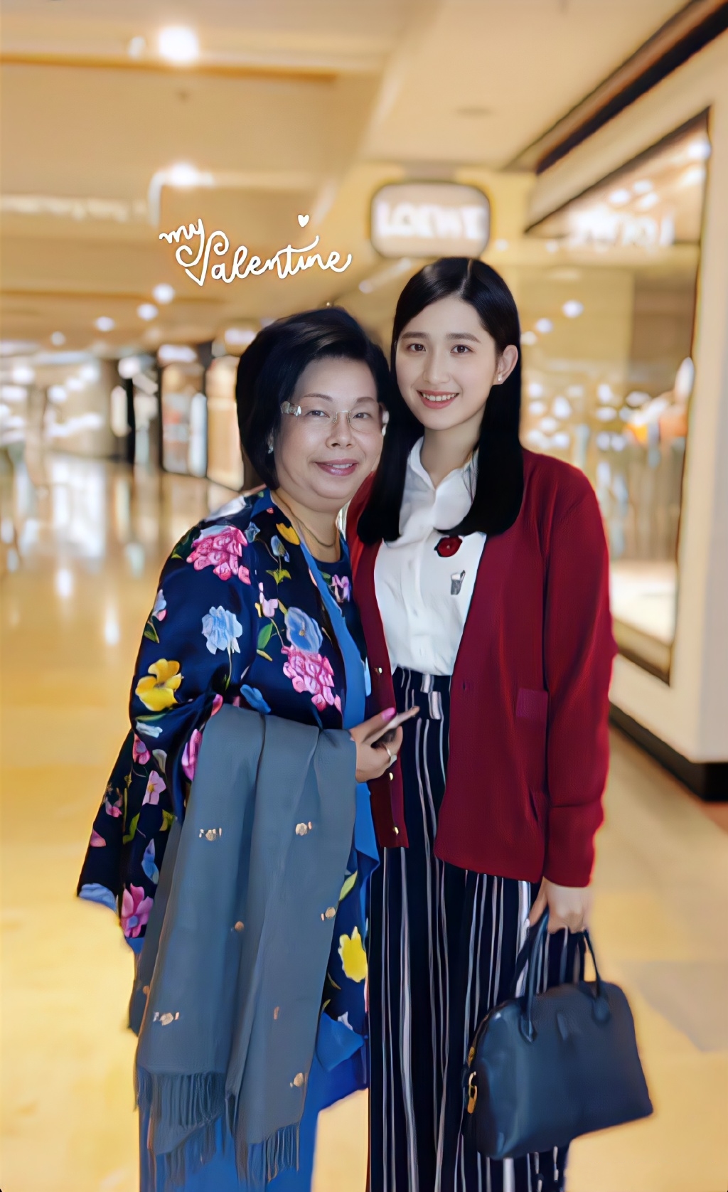 Mai Jing Ronghan, the second-generation star, appeared on the scene, with sweet facial features ...